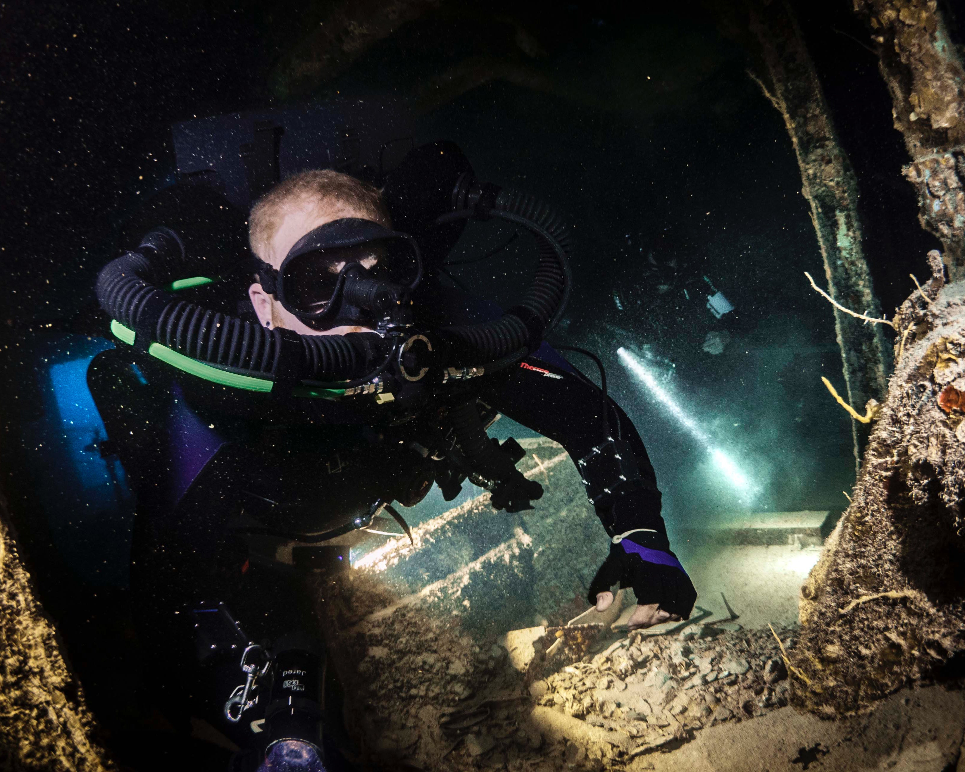 Technical Guided Dives – Black and White Diving